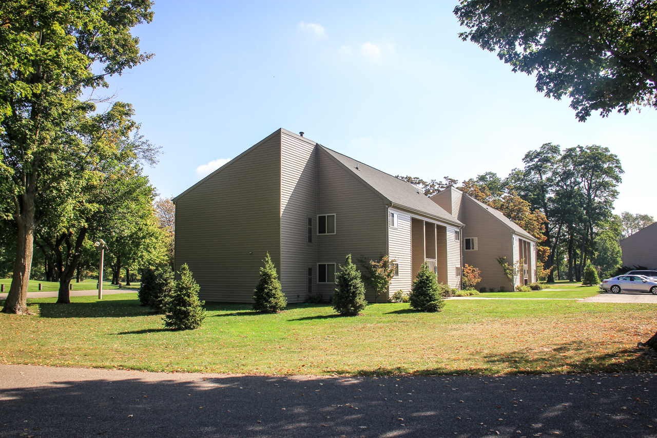 Villa Suites - Gull Lake View